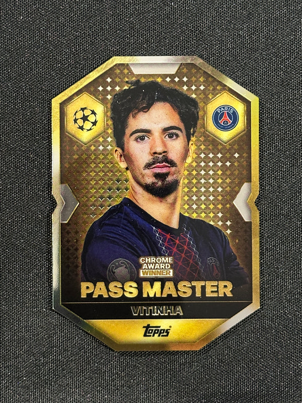 CA 12 Vitinha PSG Chrome Shield - Topps Match Attax 2025/26 – LukeSolve.com