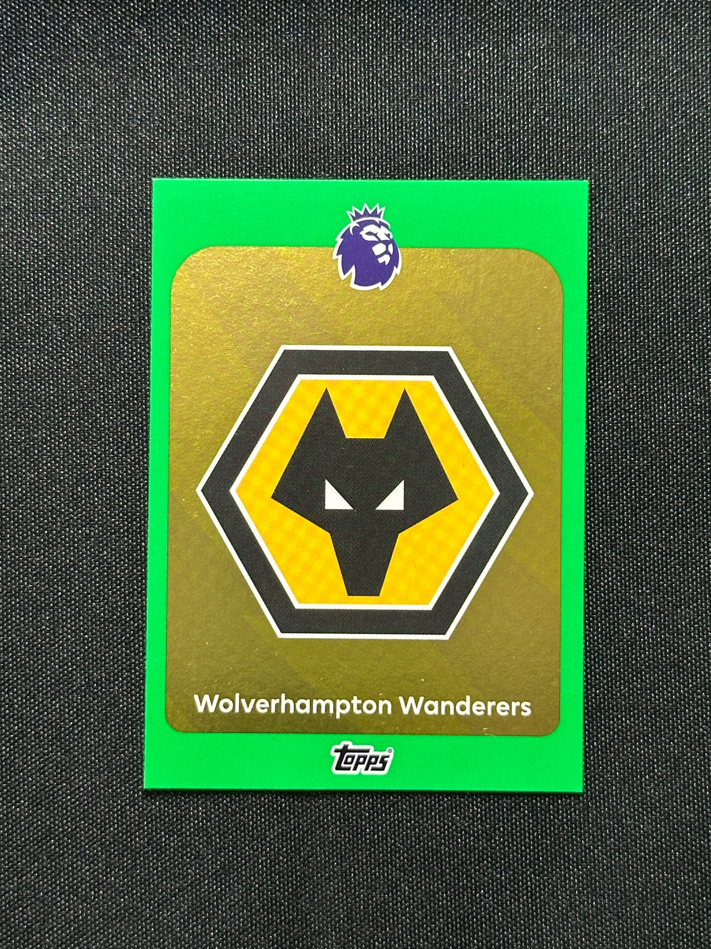 Wolverhampton Wandrers Badge Green Parallel Base - Topps Premier Leagu ...